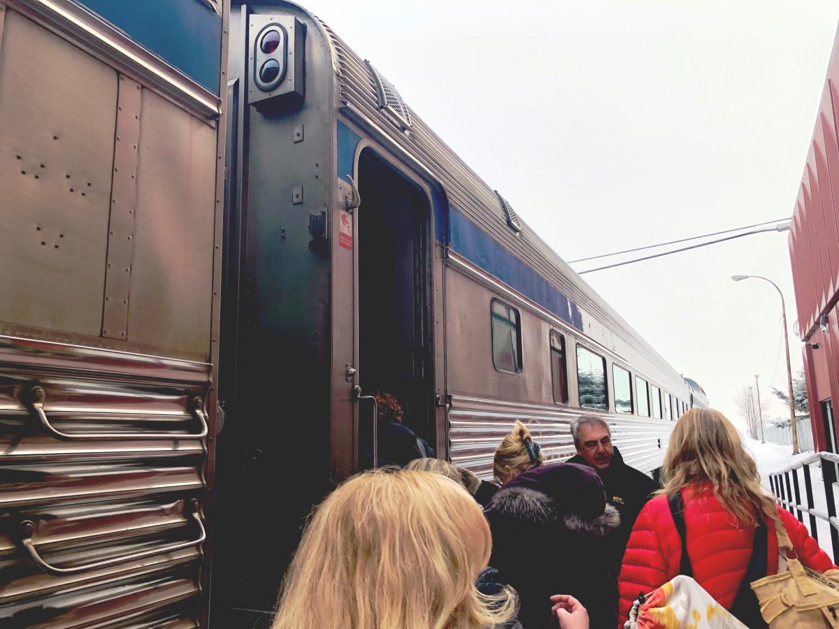 Fading on a Train – Knicoleknits